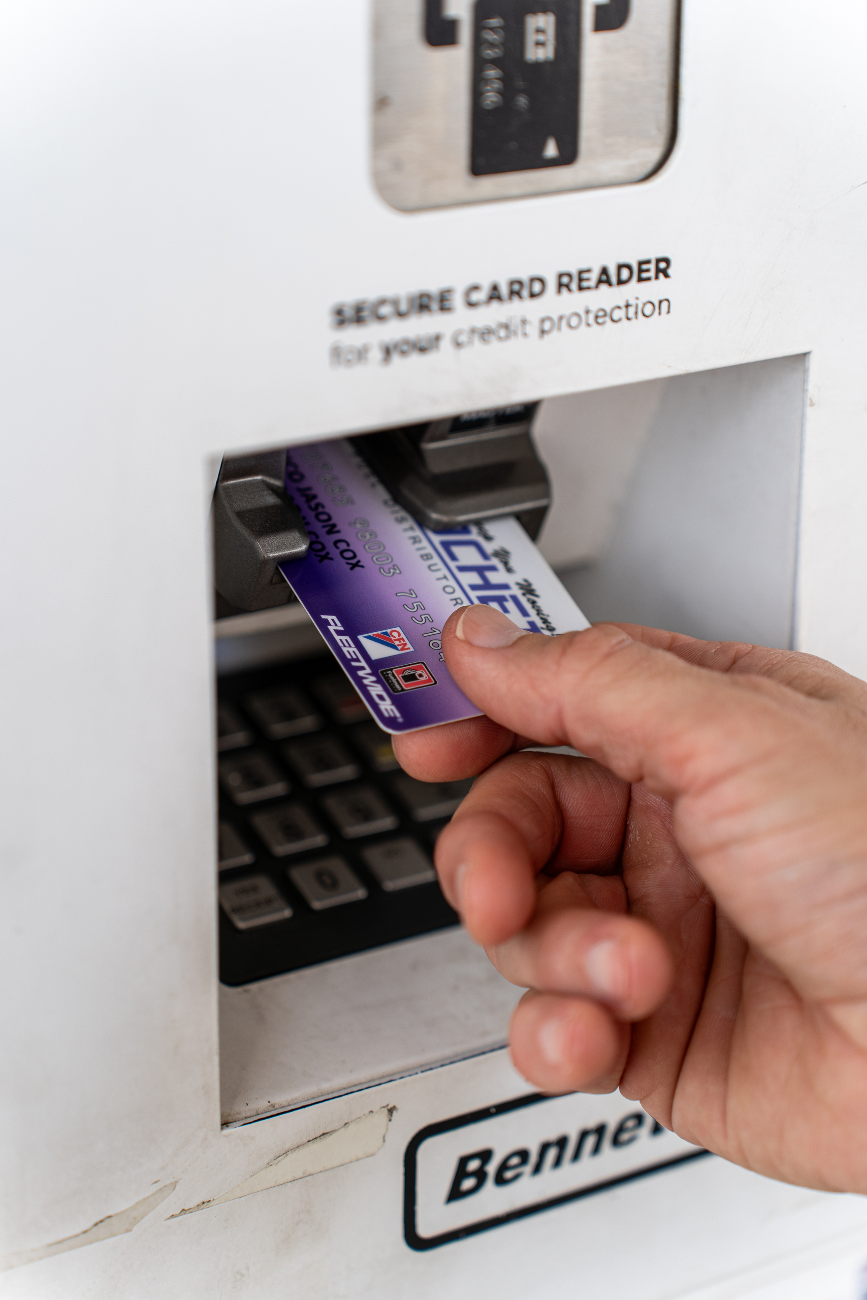 How to Avoid Overcharges with Smart Fuel Card Management