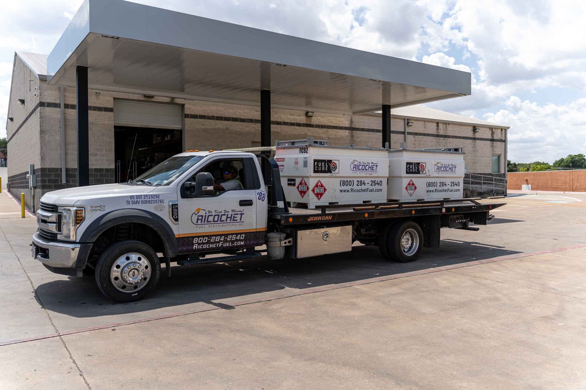 Retail Fuel vs Bulk Fuel - A Comparison | Ricochet Fuel Distributors